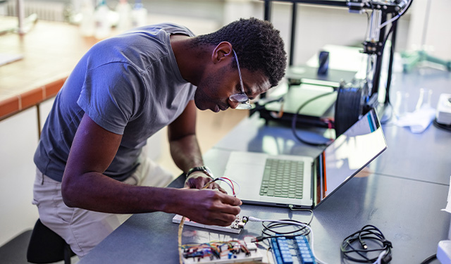 ExpertCare Biomedical Technical Training Programs | ZOLL Medical